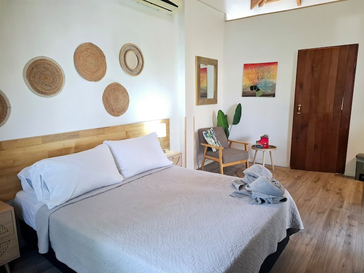 Sharonus Suite - Playa Langosta