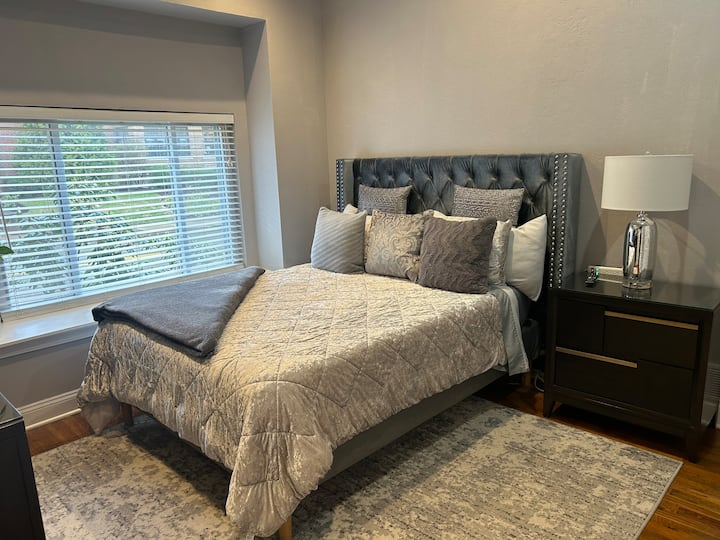 Shadyside Apartments: 1 Bed-1 Full Ba Jewel! - Pittsburgh, PA