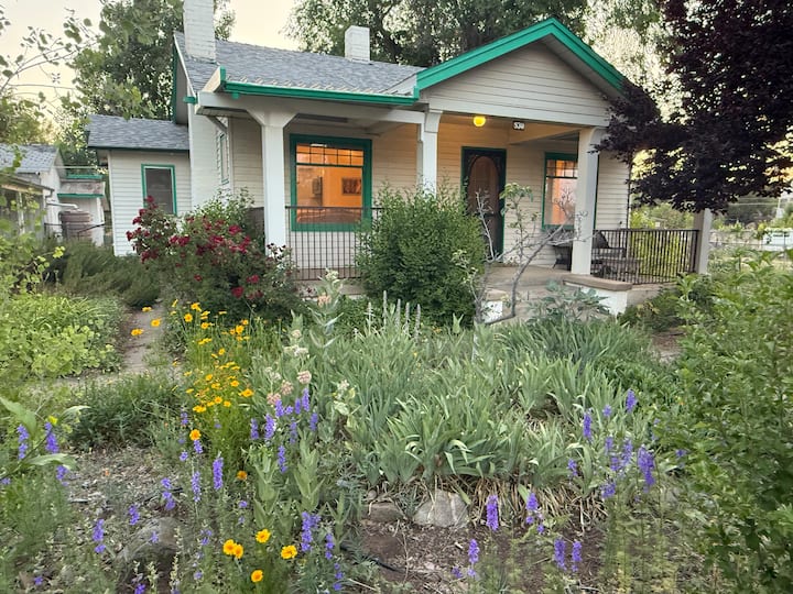 Delicious Earth Farmhouse - Prescott, AZ
