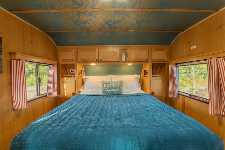 San Diego Retro Glamping, Rv Delivery & Set-up - Chula Vista, CA