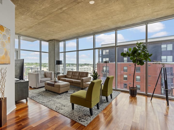 Luxury Loft In Downtown Denver..the Best Location! - Denver, CO