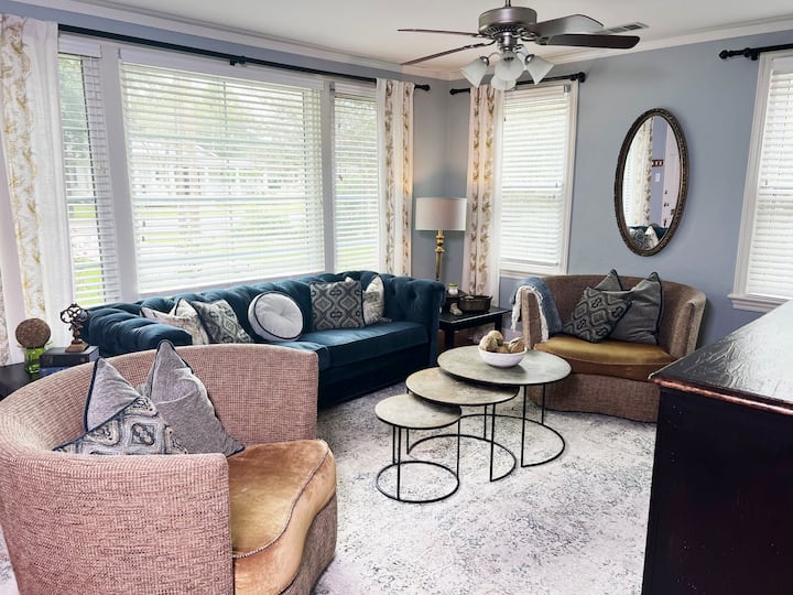 Charming Cottage Near Lsu Stadium & Restaurants - Baton Rouge, LA