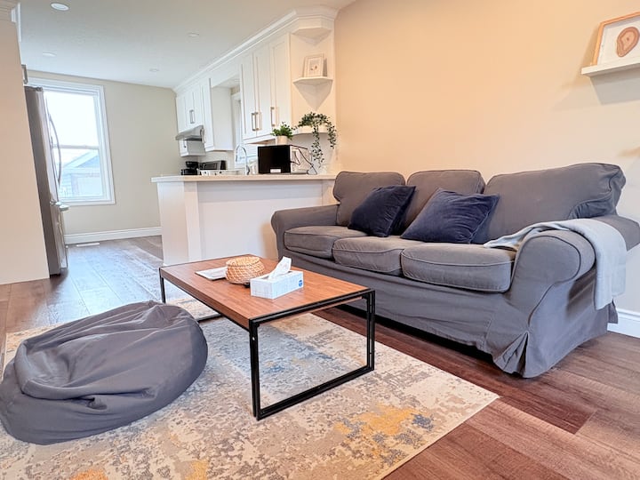 Modern 2 Bedroom Apartment Downtown Kitchener - Waterloo