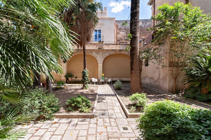 Palazzo Apostolico Orsini - Lecce