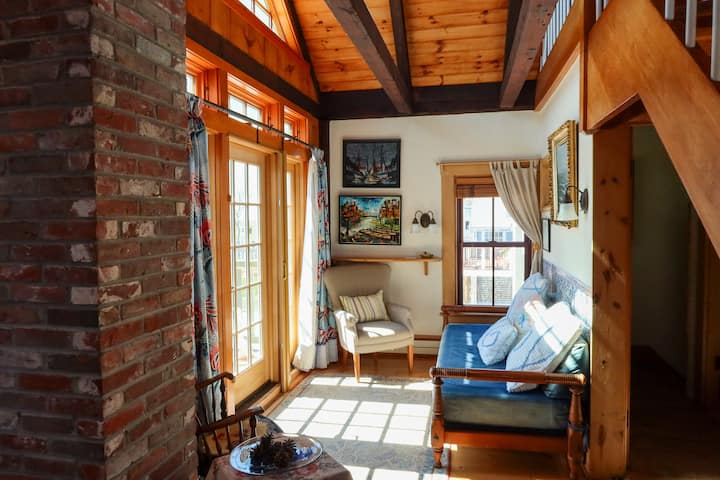 Waterfront With Views & Kitchen-preston Cross Hall - Provincetown, MA