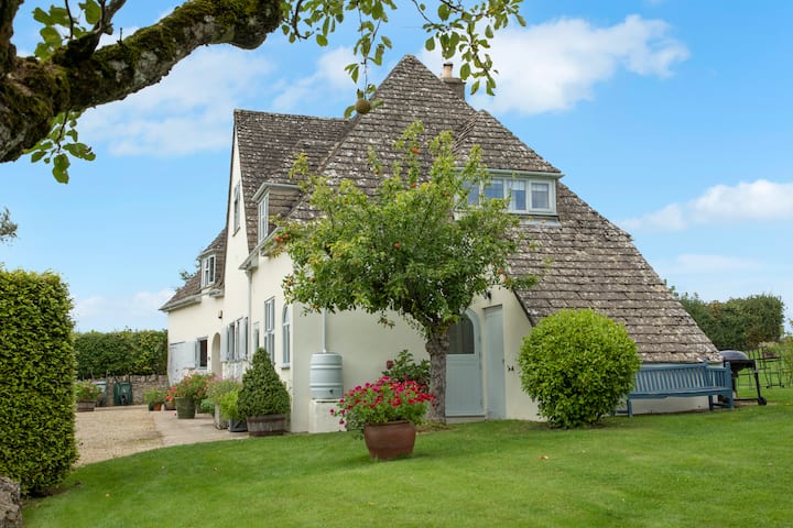 Cotswold Stable Cottage - Bibury