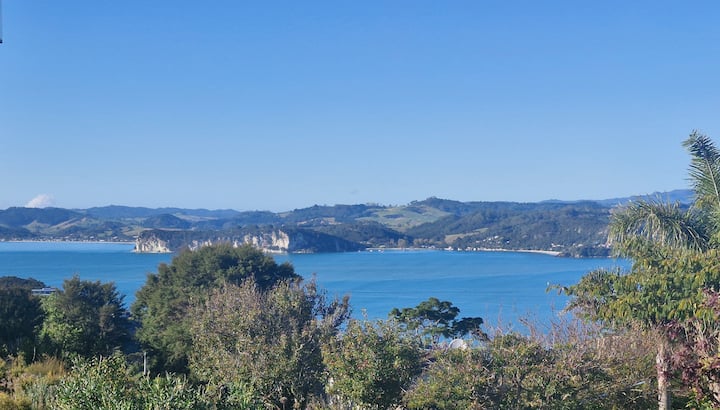 The Getaway - Modern Suite With Amazing Views - Whitianga