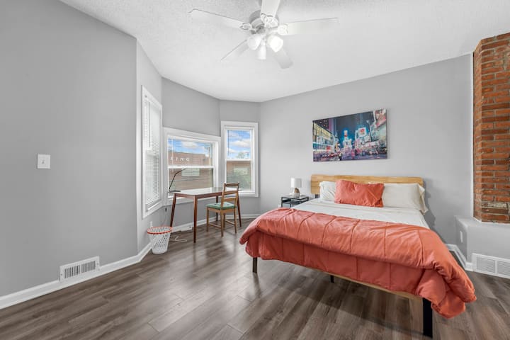 Loft #3 @ Madison Ave Cleveland West - Cleveland, OH