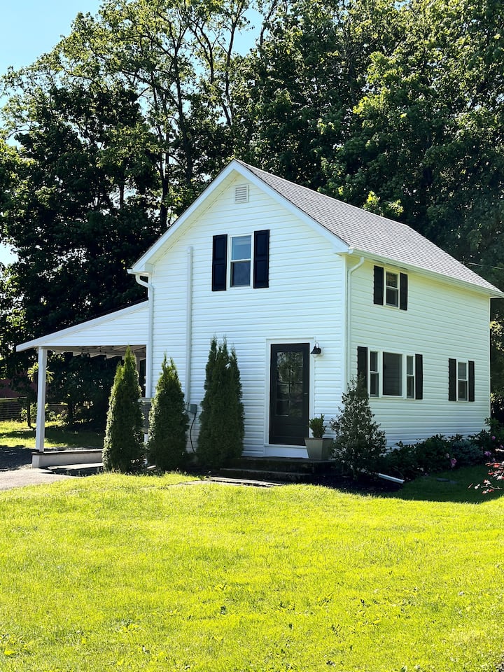 Cozy Cottage At Abundant Grace Farm - Bucks County, PA