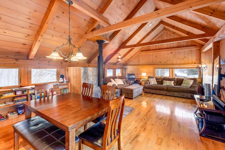 Spacious Stowe Home, Mt. Views, Woodstove, Sauna - Stowe, VT