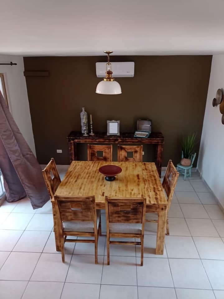 Hermosa Y Cómoda Casa Remodelada C/ac - サルティヨ