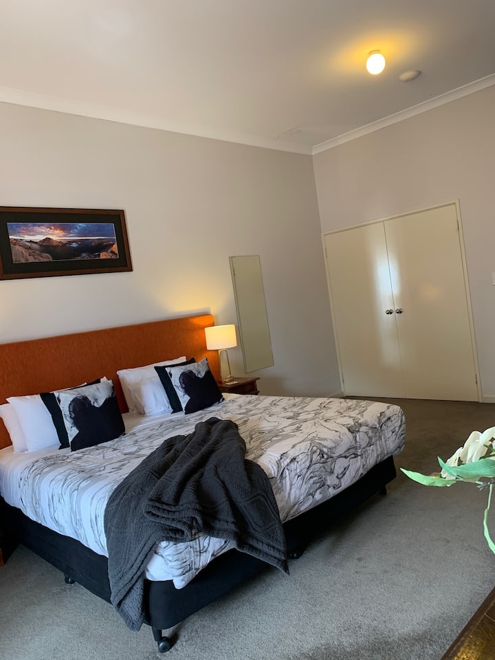 Unit 30 Margaret River Holiday Suites - Centre - Margaret River