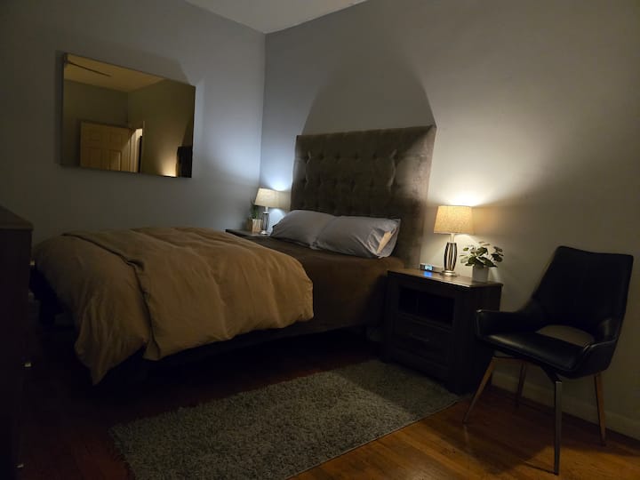 Large Private Bedroom @Yankee Stadium's Park - State of New York