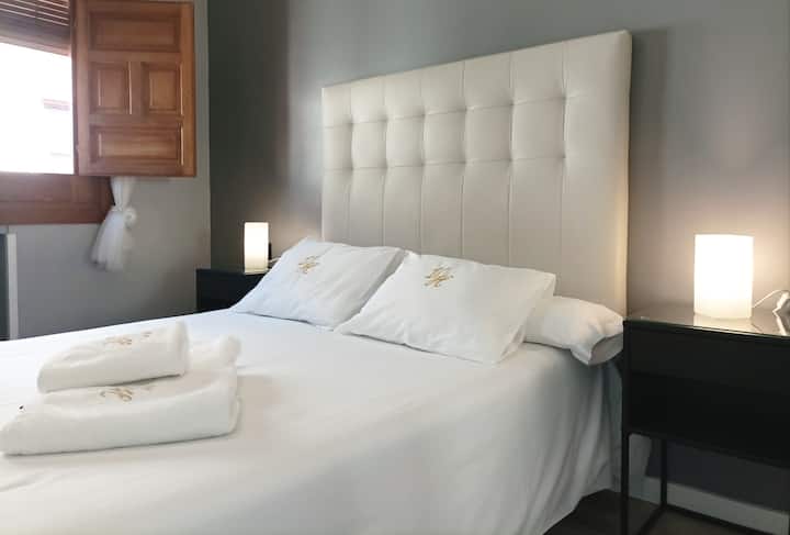 Apto. Centro Villahomes. Parking Opcional. - Granada