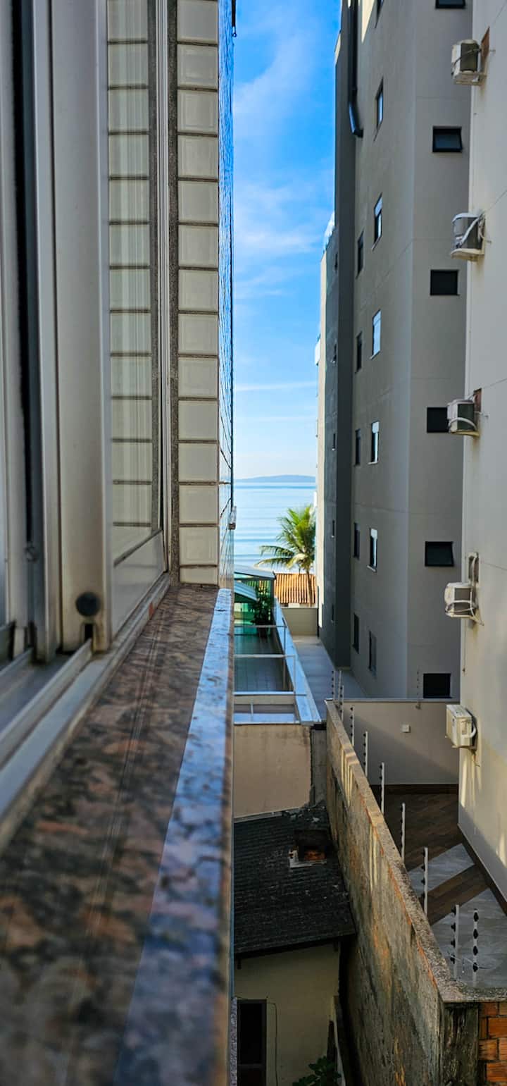 Conforto E Localização No Centro De Itapema - Itapema