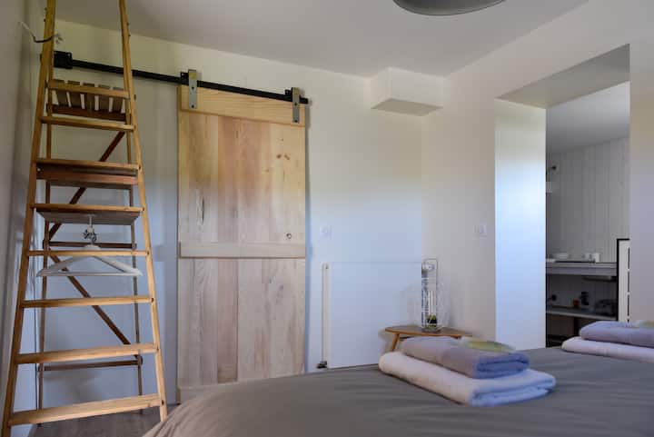 Studio Agréable Et Bien Frais, Avec Accès Piscine - La Canourgue