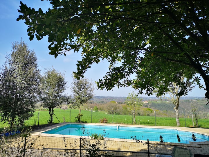 Le Chastelet, 10/11pers, Très Calme Avec Belle Vue - Dordogne