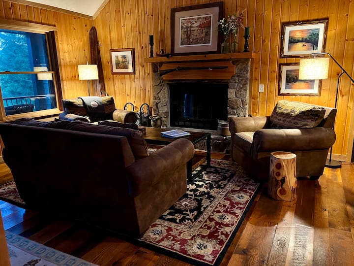 Lake View Home W/fire Pit, Indoor Pool, Dogs Ok! - Oakland, MD