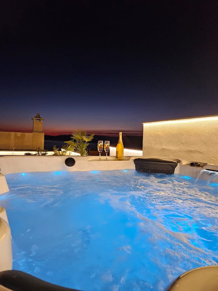 Apartman Koko With Private Jacuzzi - Makarska