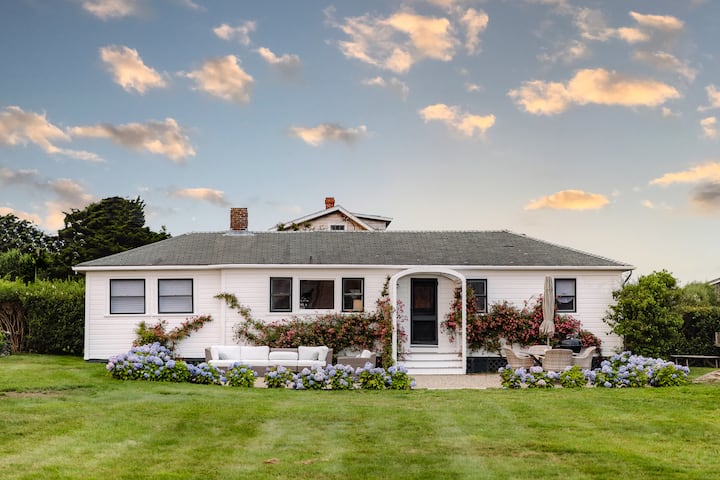 Chic Oceanview Cottage By Kristin & Sakonnet Farm - Little Compton, RI
