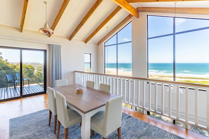 2 Bedroom Luxury Wooden Chalet - Ocean Views - Wilderness