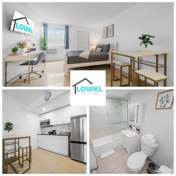 Chic & Cozy Studio | Gem In Heart Of Coconut Grove - Miami, FL
