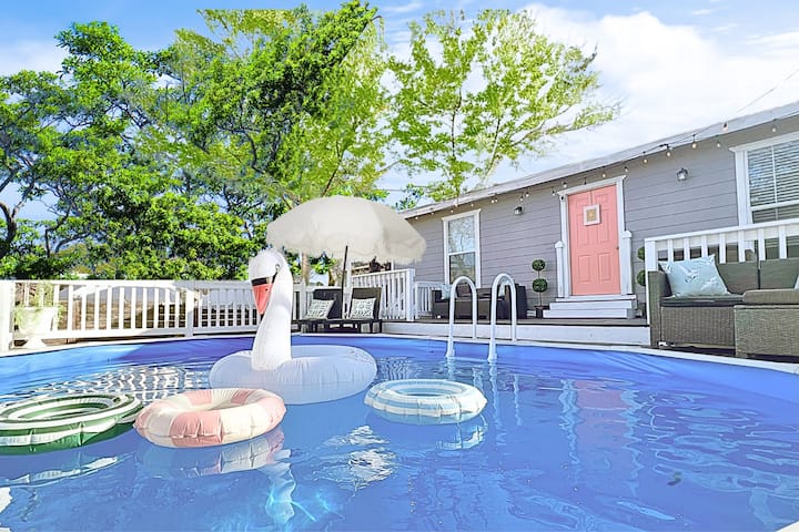 Olive Oasis: 1 Mi To Alamo L 8 Beds L Pet Friendly - San Antonio, TX