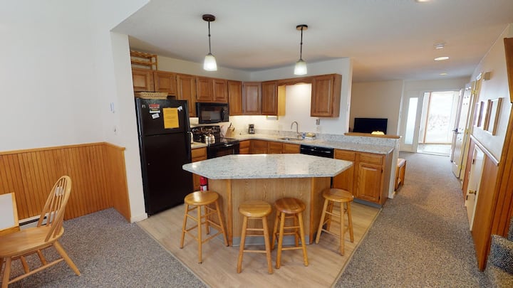 Waterville Valley Townhouse Near Ski Area - Waterville Valley, NH