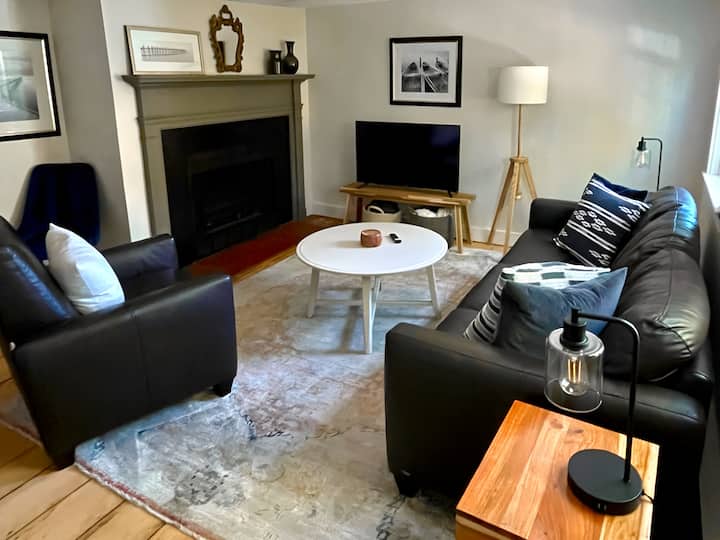 4br 2 Bath Gem – Prime Location, Cozy & Convenient - Newport, RI