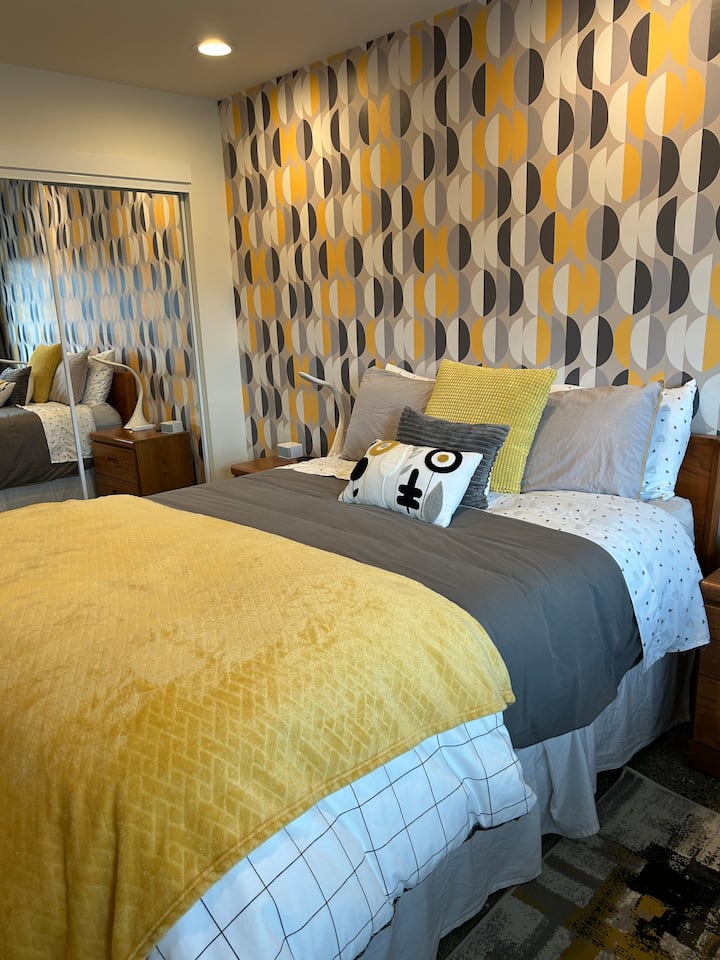 Modern Colorful "Sweet" - Anchorage, AK