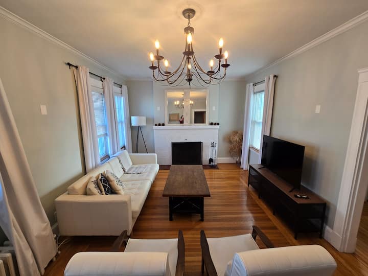 Skyline View Spacious 3bd Close Boston/beach/airpt - Boston, MA