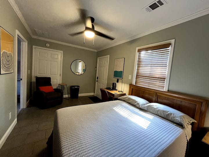 Centrally Located Large Private Studio - Savannah, GA