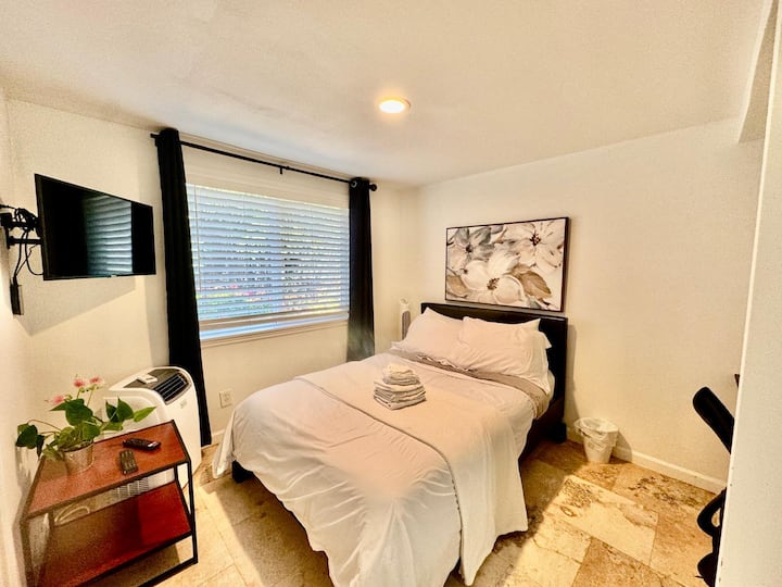 Serene 1 Br Cottage With Ac & Free Laundry - Castro Valley, CA