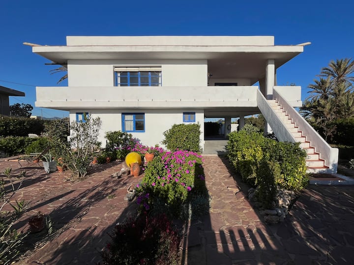 Charmante Villa Située à L'abri Des Dunes Sablées. - Cullera