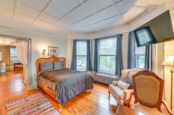 One Bedroom Apartment - Pittsfield, MA