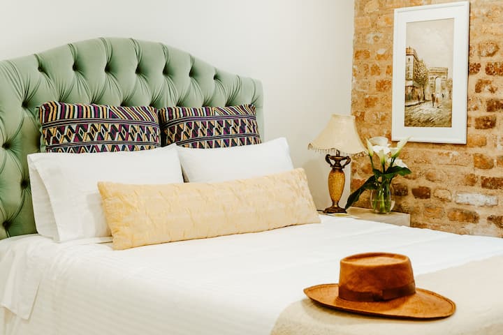 ​Luxury Apartment ​| Steps To Center ​& Terrace - Cuenca