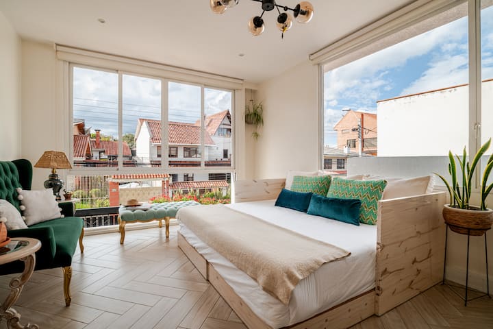 :: Luxury & Cozy Apartment | Steps To Center - Cuenca