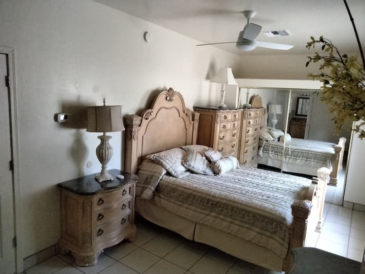 Lovely Central Guest House-just Off Park Grounds! - Tucson, AZ