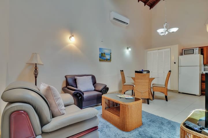 One Bedroom Suite With King Sized Bed - Granada