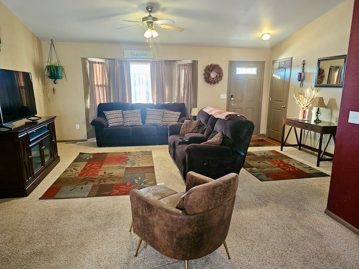 Cozy Laramie House - Wyoming