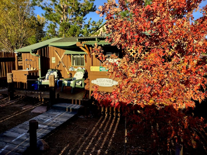 Vintage 50s Cabin Has A Deck, Yard, And Privacy. - United States