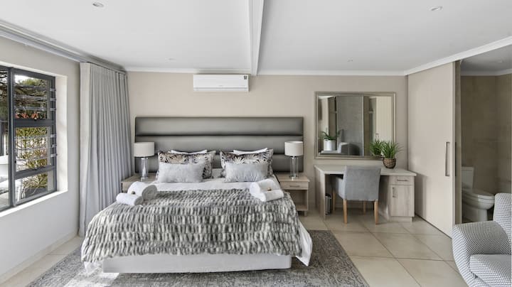 Parkhill Luxury Accommodation - Executive Suite - Bloemfontein
