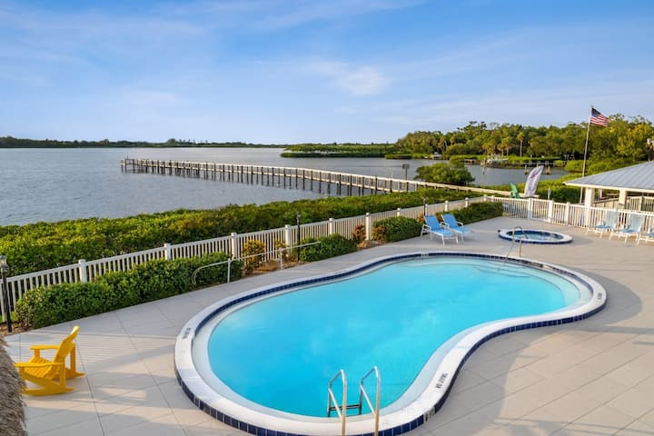 The Sea House - Ellenton, FL