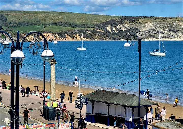 Stylish Flat By The Beach With Stunning Sea Views. - Swanage