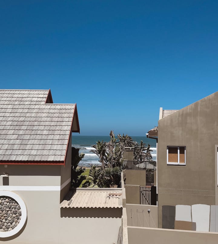 Skye's Beach Cottage - 