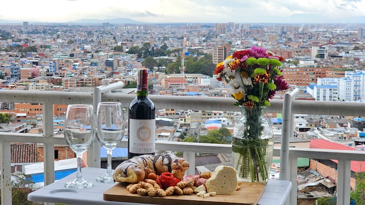 Luxury Oasis With Sunset Views And Ultra Wi-fi - Bogotá