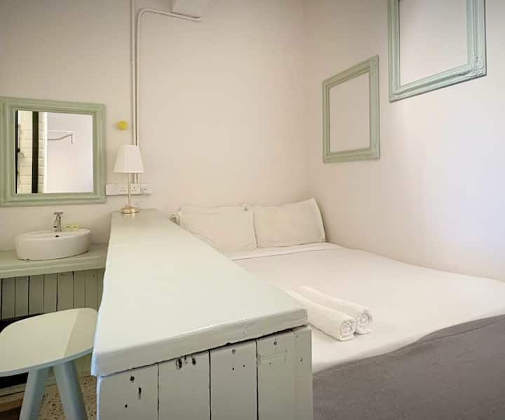 1 Bedroom #01 Serviced Suite @ Kim Haus - Penang