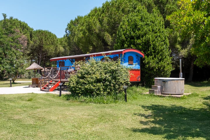 Roulottes Authentiques Avec Jacuzzi En Camargue - Saintes-Maries-de-la-Mer