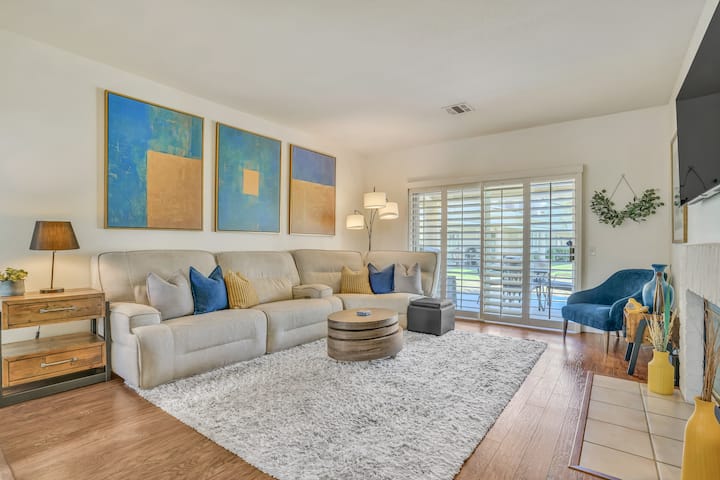 Desert Retreat | Lower Unit Close To The Pool - Palm Desert, CA