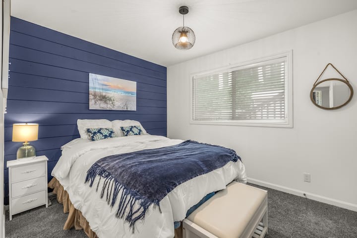 Bob's Creek Ocean View Home Guest Bedroom - Yachats, OR